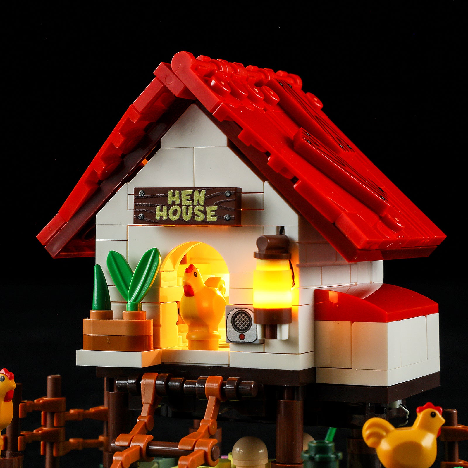 Funwhole The Hen House building blocks - Farm Life Chicken Henhouse and ...