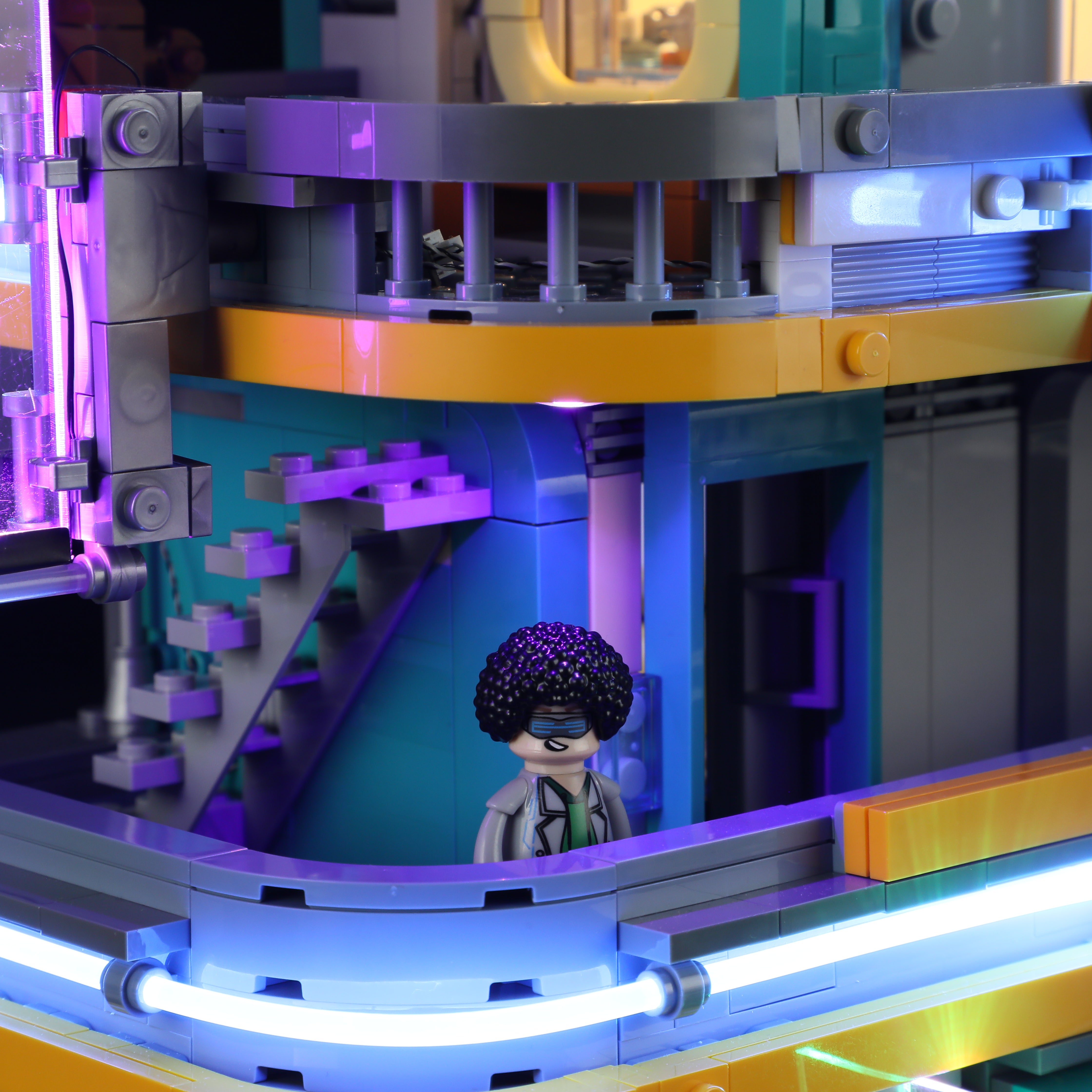 Lumibricks Apartment F9042 – Modern Modular Building Set with LED Lights