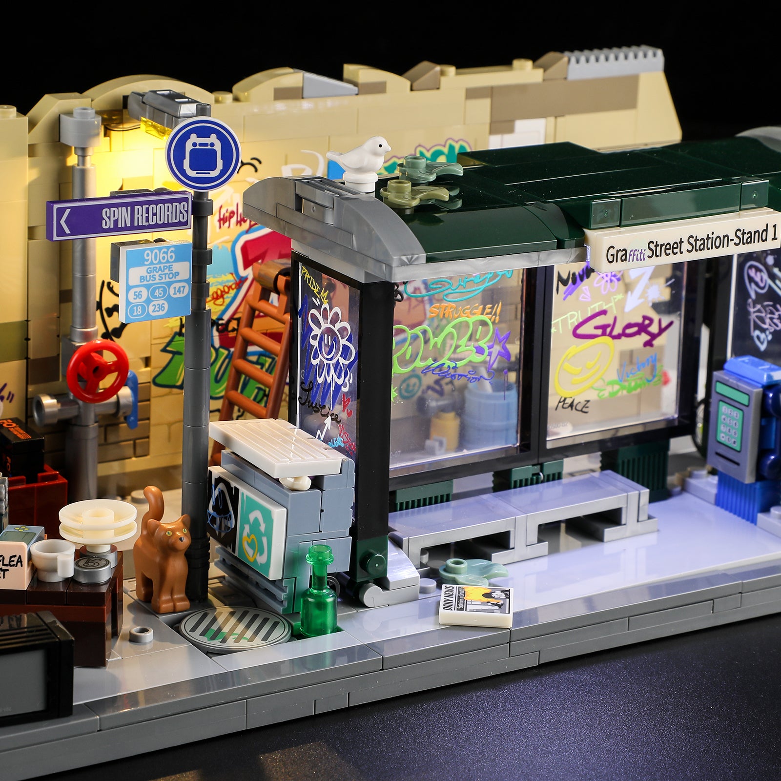 Lumibricks Graffiti Bus Stop F9060 – LED Urban Street Scene Building Set