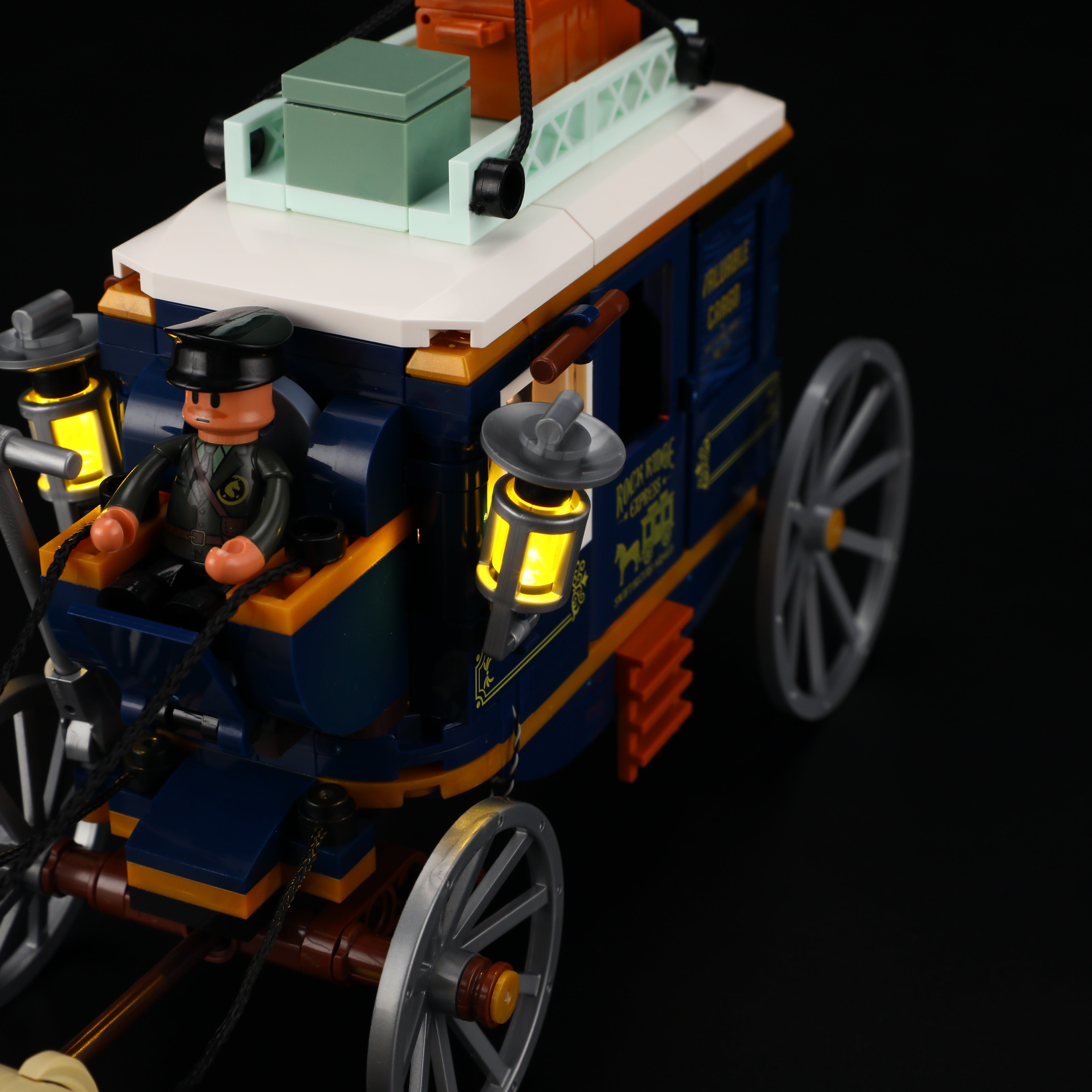 Lumibricks Treasure Stagecoach L9099 – Western Wagon Building Set