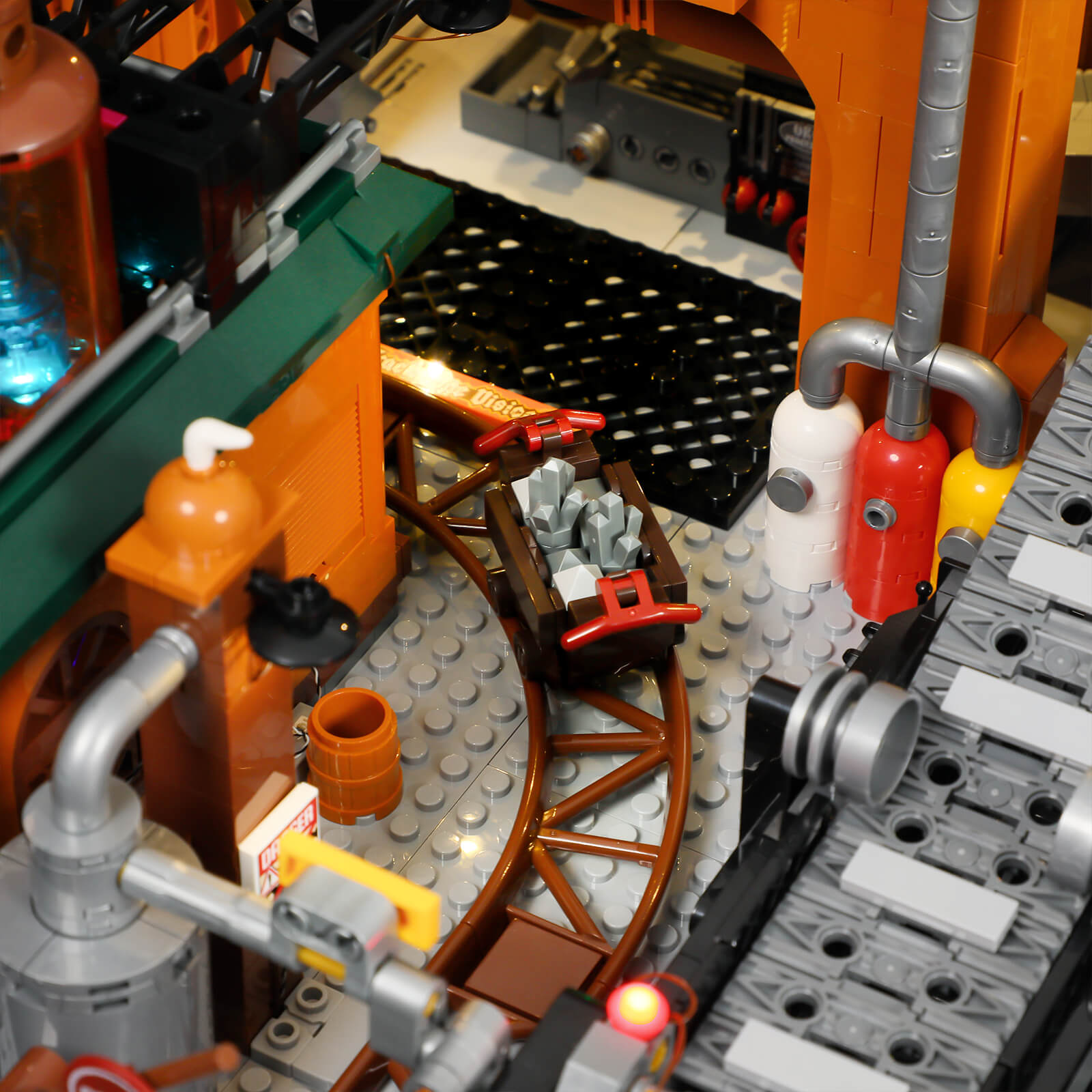 Lumibricks Ore Factory L9101 – LED Industrial Mining Building Set