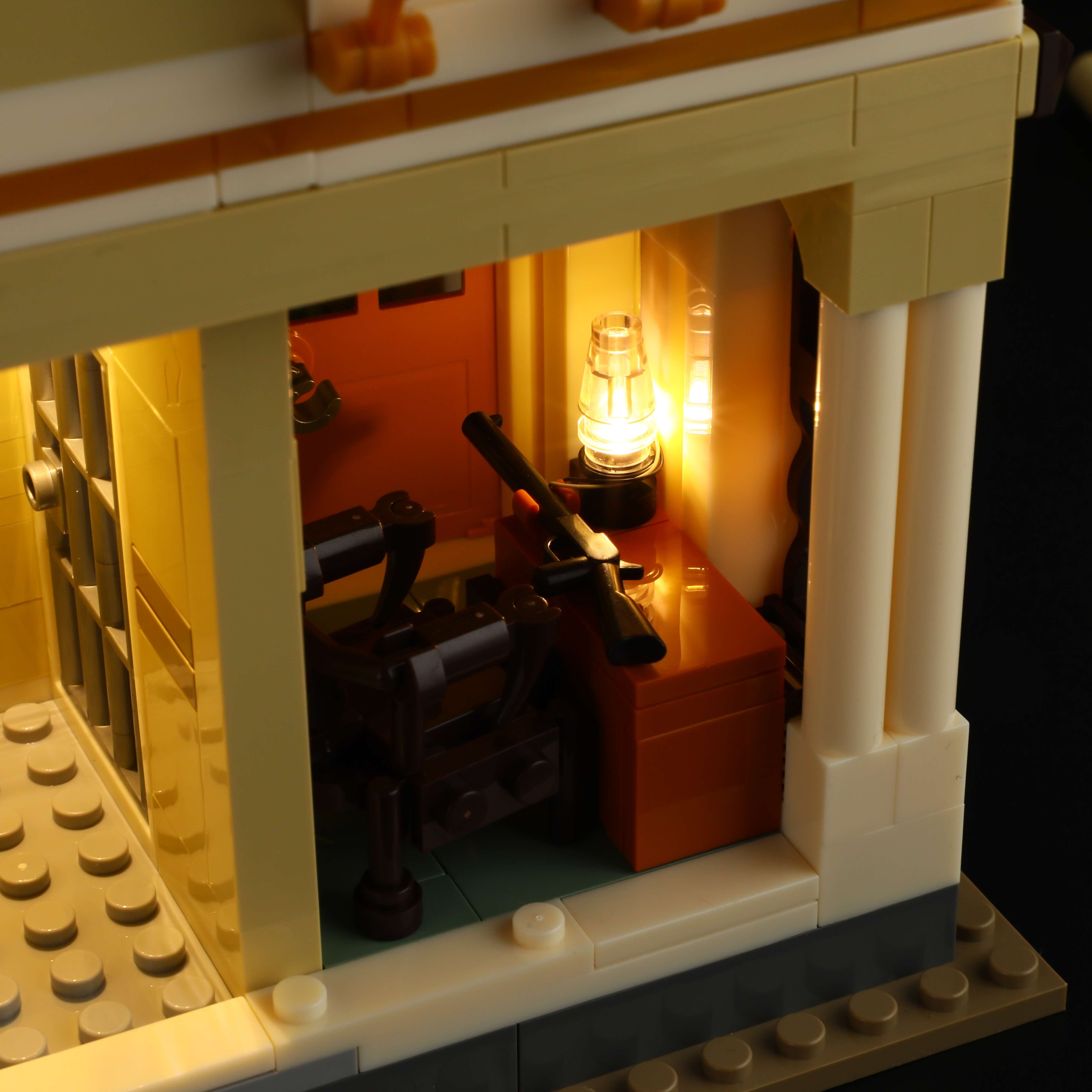 Lumibricks Western Bank Heist 14013 – Old West Building Set with LED Lights